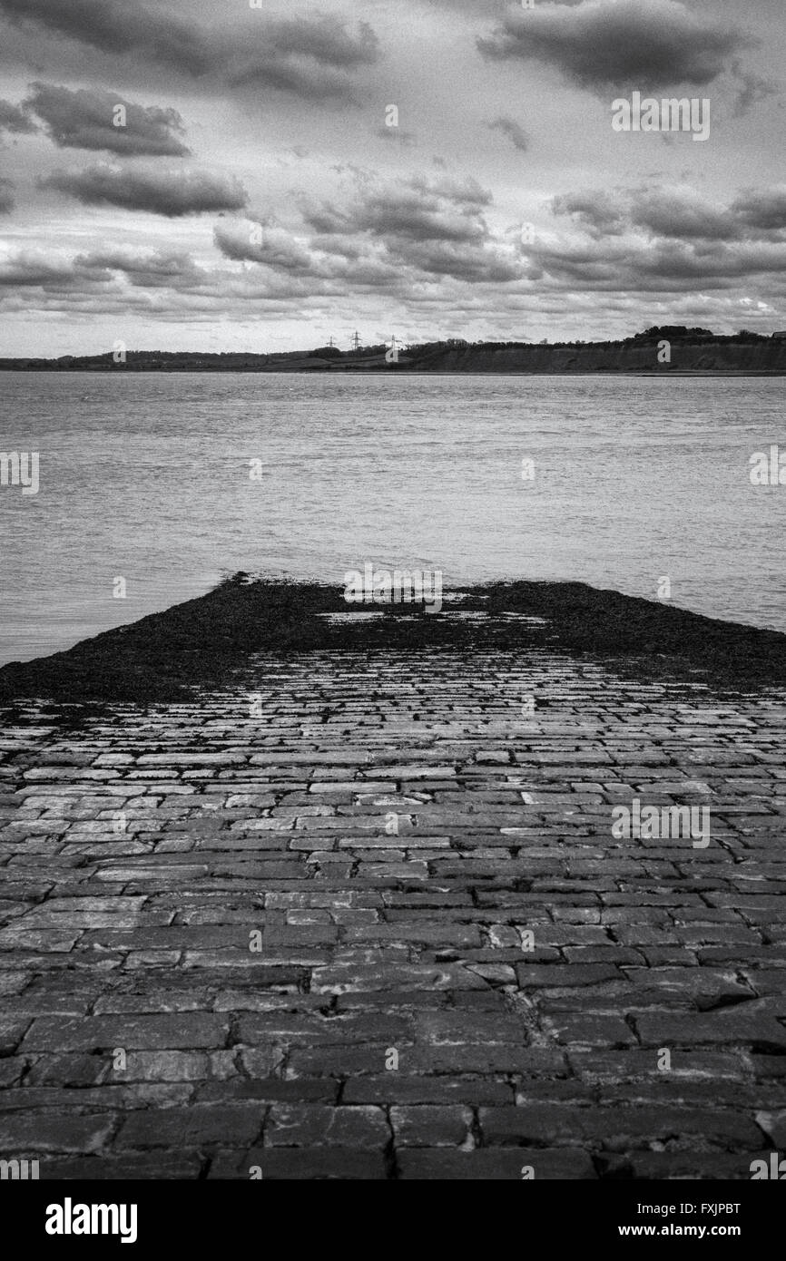 River slipway hi-res stock photography and images - Alamy