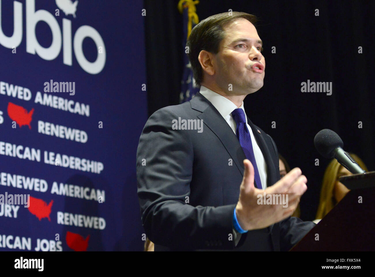 Republican presidential candidate U.S. Senator Marco Rubio addresses ...