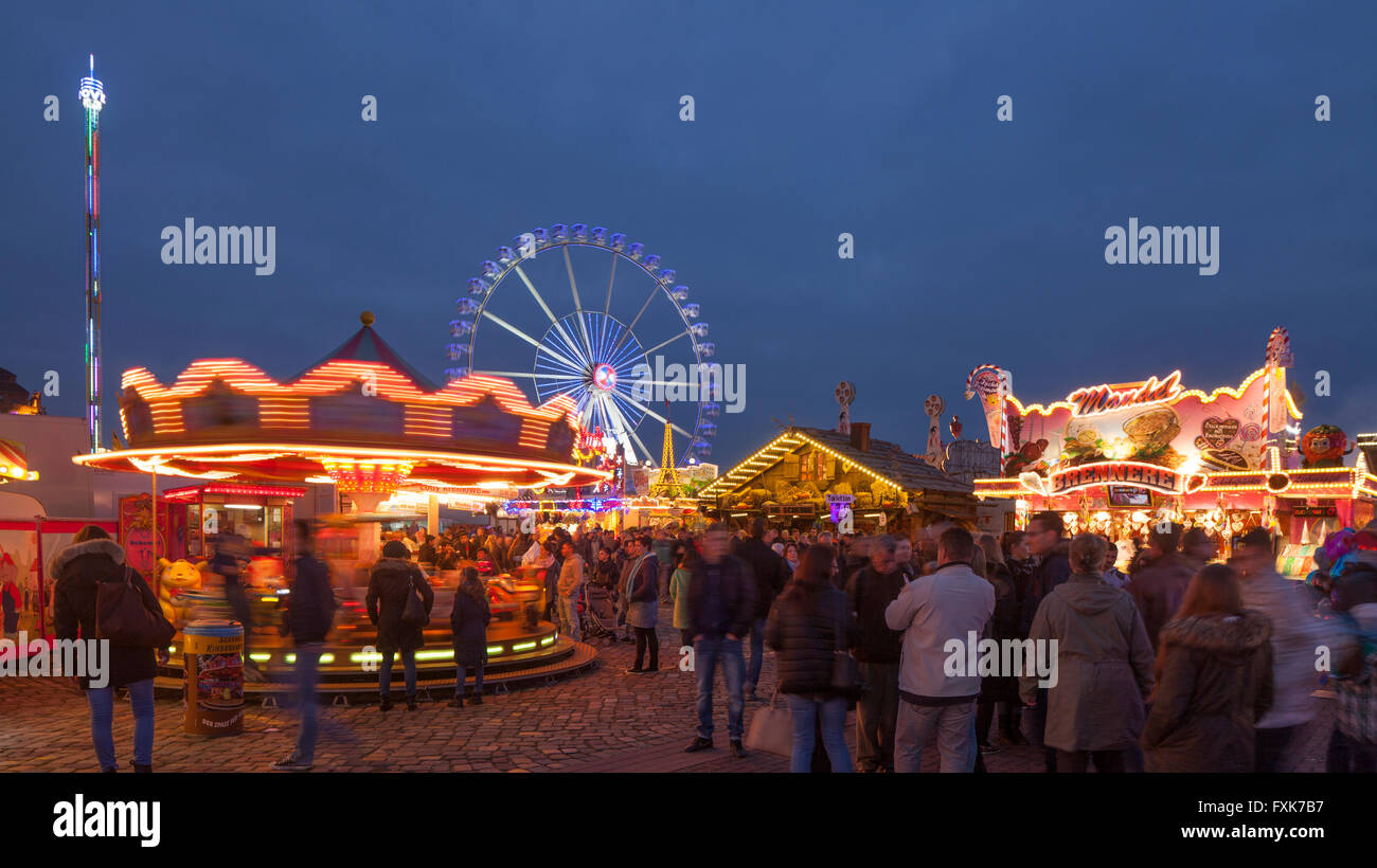Ferris wheel at dusk, fun fair Bremer Freimarkt, Bremen, Germany Stock ...