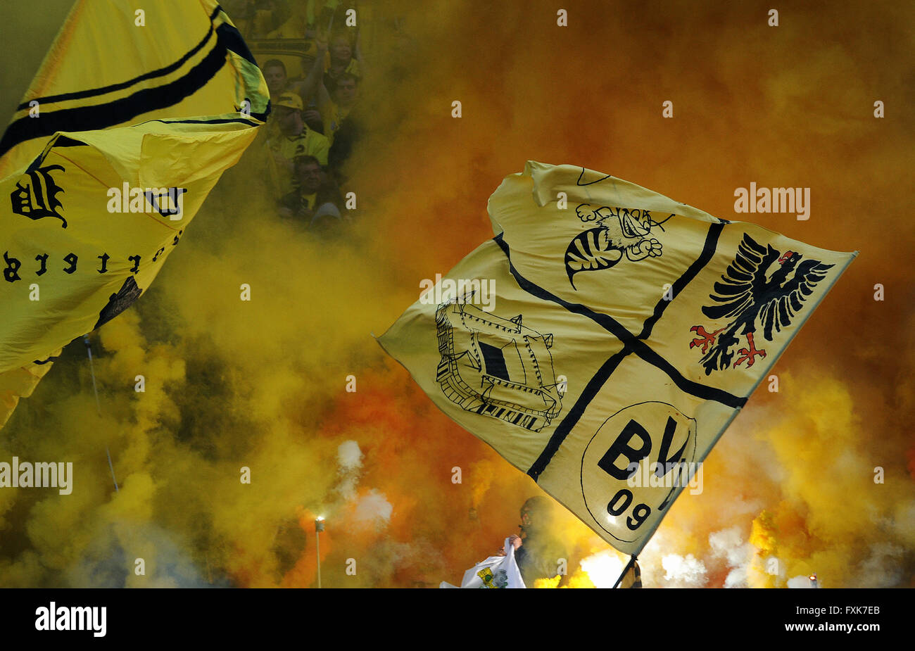 Football flare smoke hi-res stock photography and images - Alamy