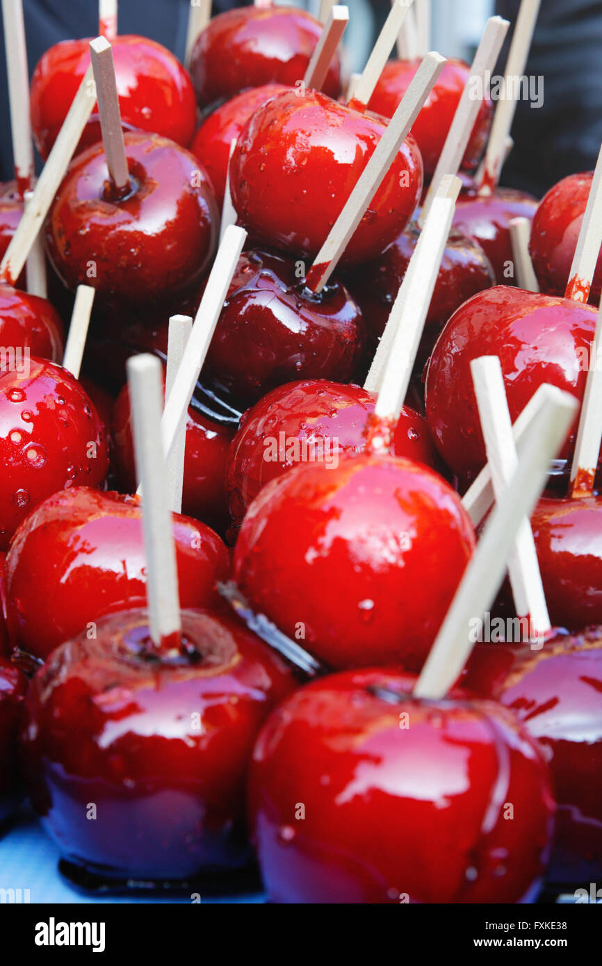 Apple fair food snack carnival hi-res stock photography and images - Alamy