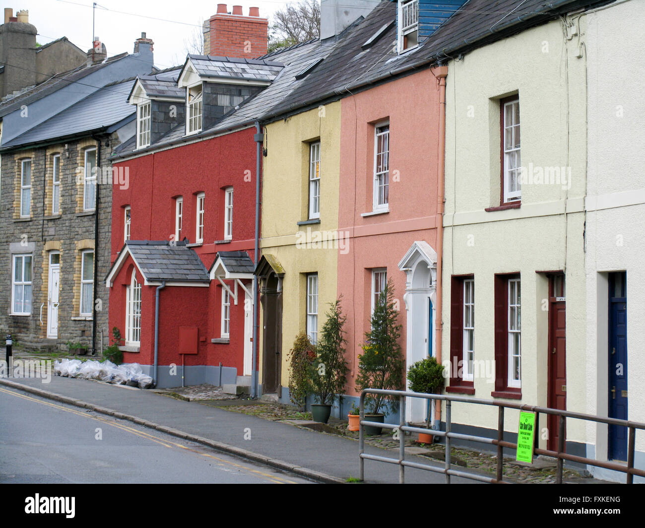 Welsh doors and windows hi-res stock photography and images - Alamy