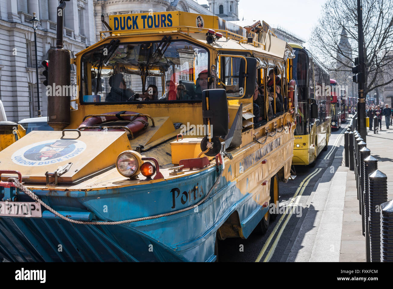 London duck tours amphibious vehicle hi-res stock photography and ...