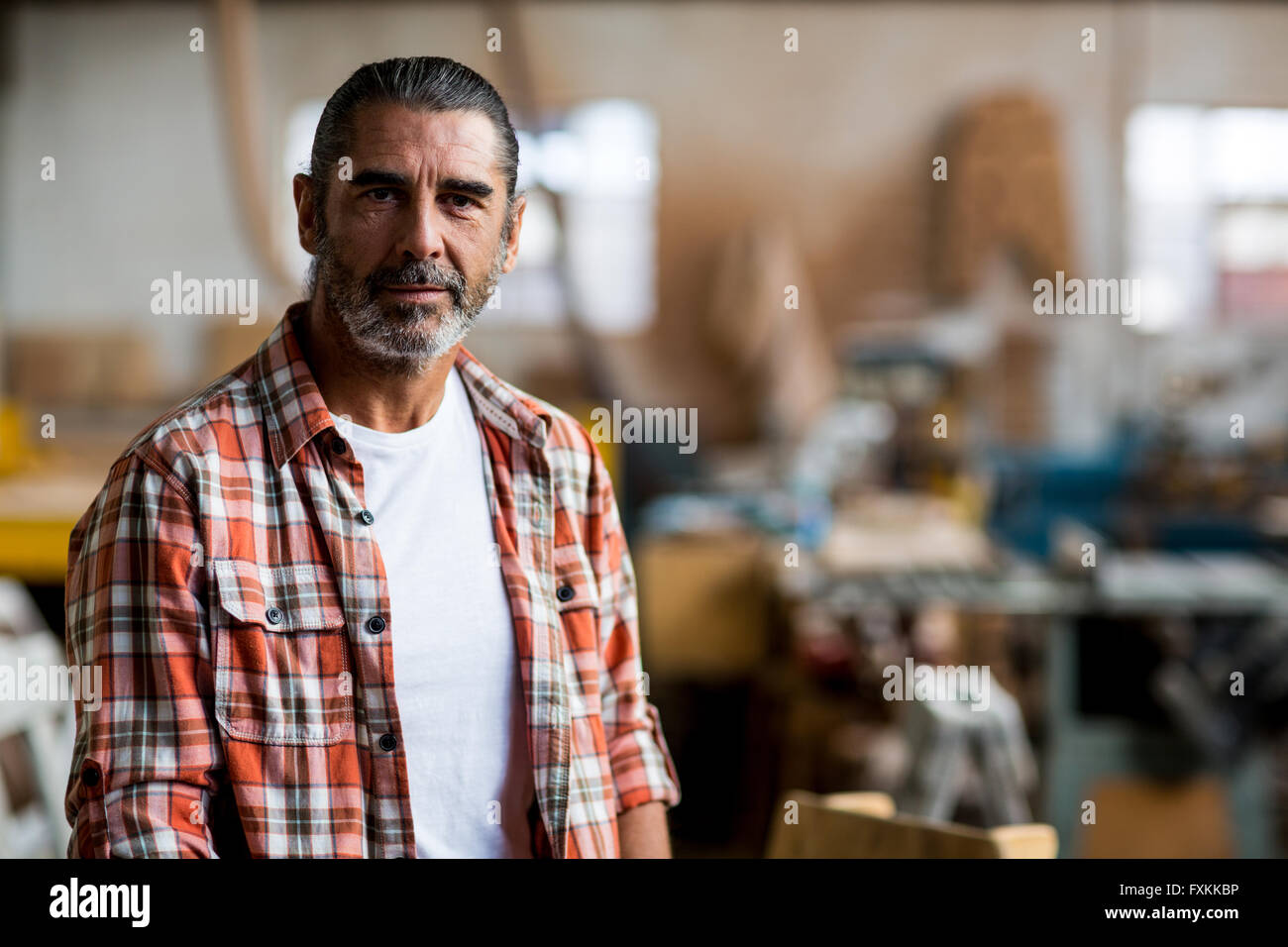 Portrait male carpenter in carpentry hi-res stock photography and ...
