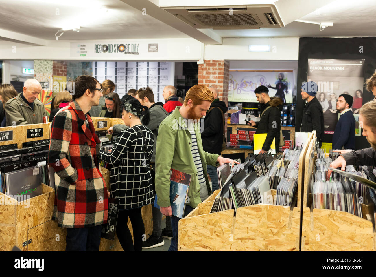 Broad Street, Hockley, Nottingham, U.K. 16th April 2016. Vinyl music ...