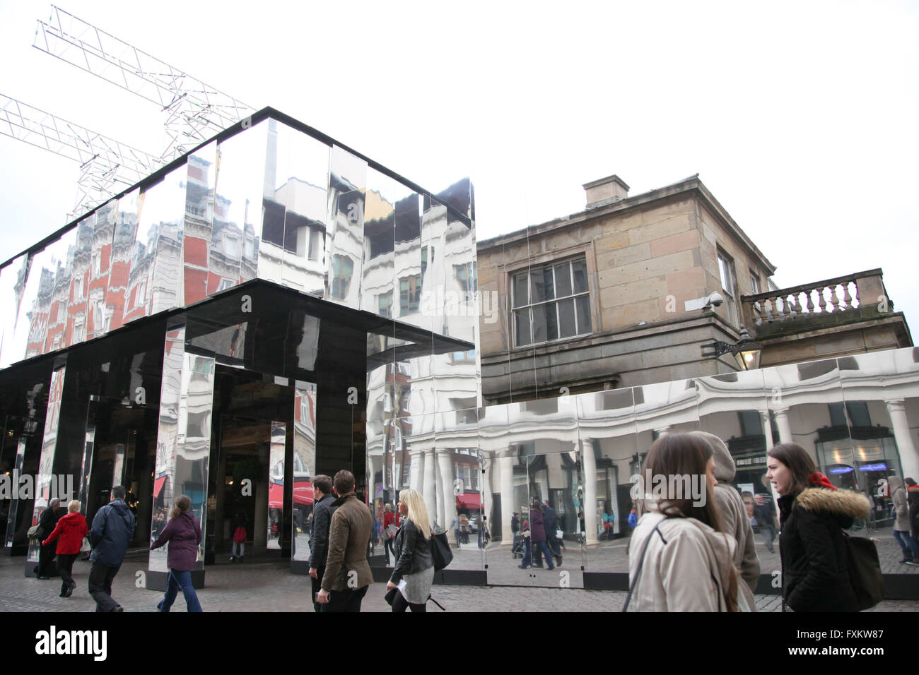 New covent garden market building hi-res stock photography and images ...