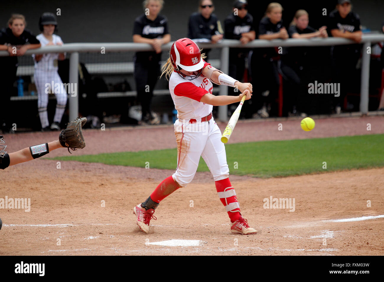 Houston, TX, USA. 16th Apr, 2016. Houston second baseman Kaylin ...