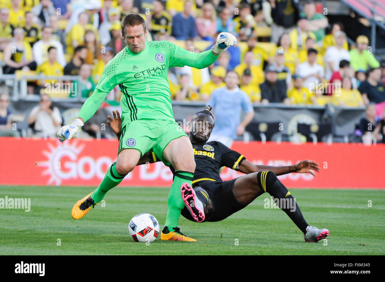 New york city fc goalkeeper josh saunders 12 hi-res stock photography ...