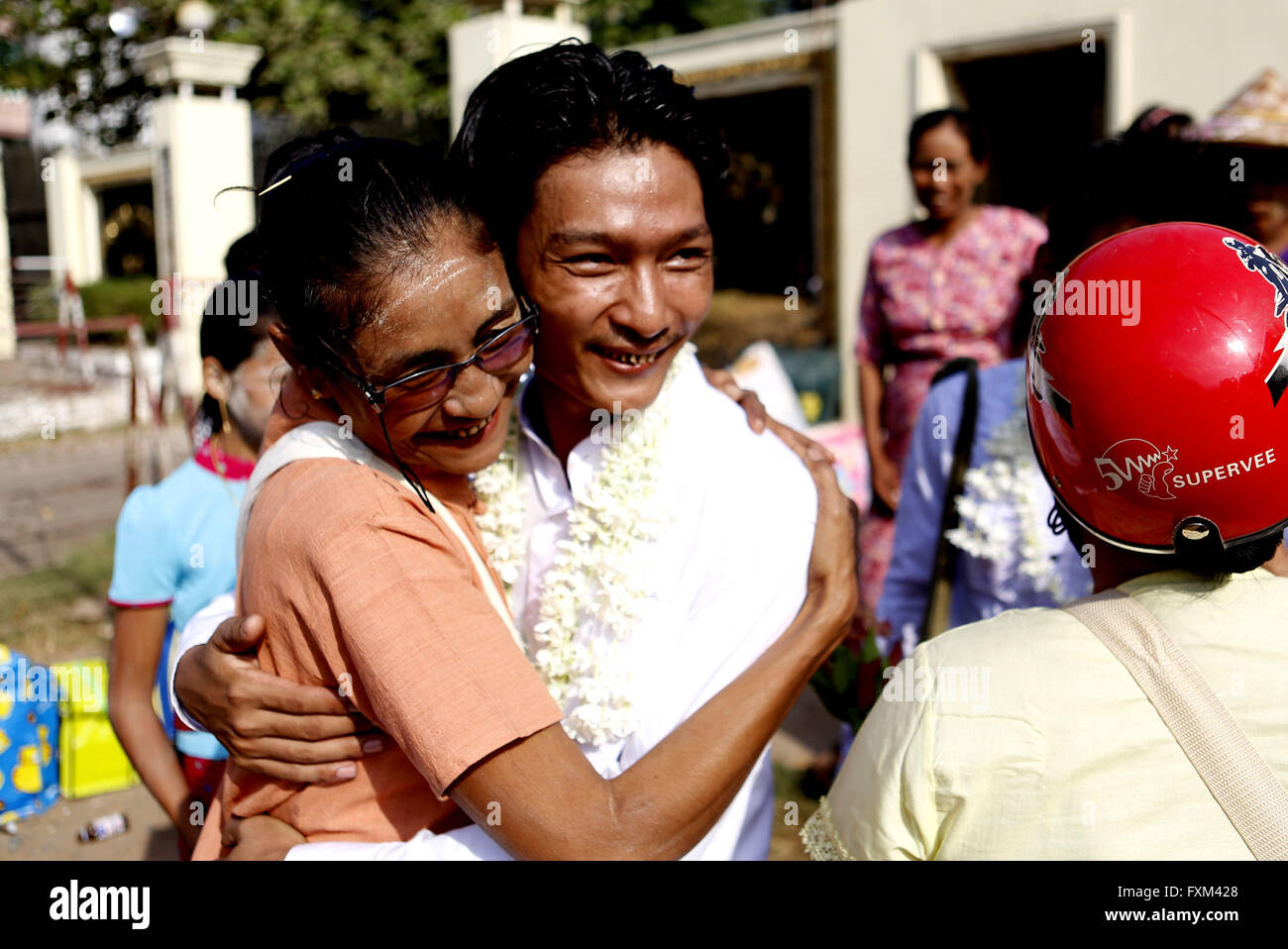 Prisoner hugs hi-res stock photography and images - Alamy