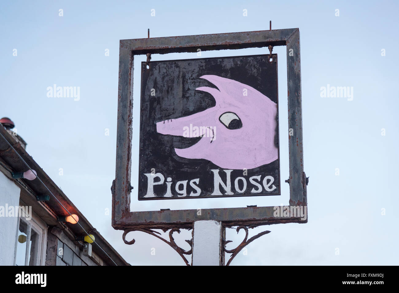 The Pigs Nose traditional 16th century Englsih pub in East Prawle Devon ...