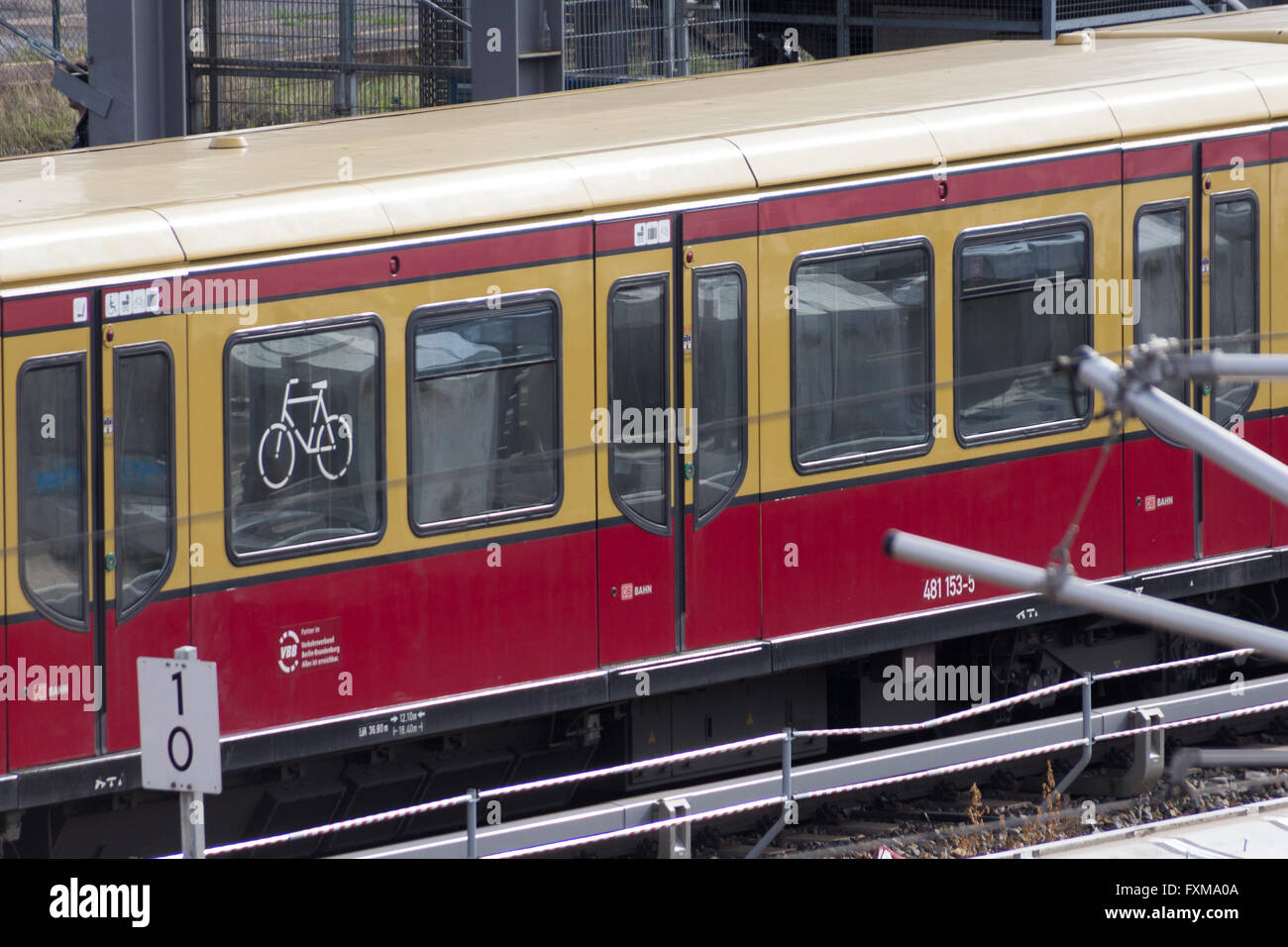 Berlin s bahn hi-res stock photography and images - Alamy