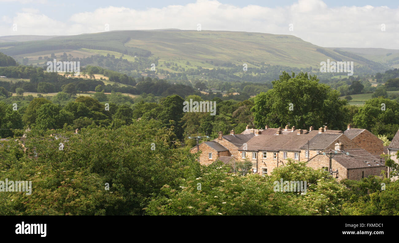Rivers hills and dales hi-res stock photography and images - Alamy