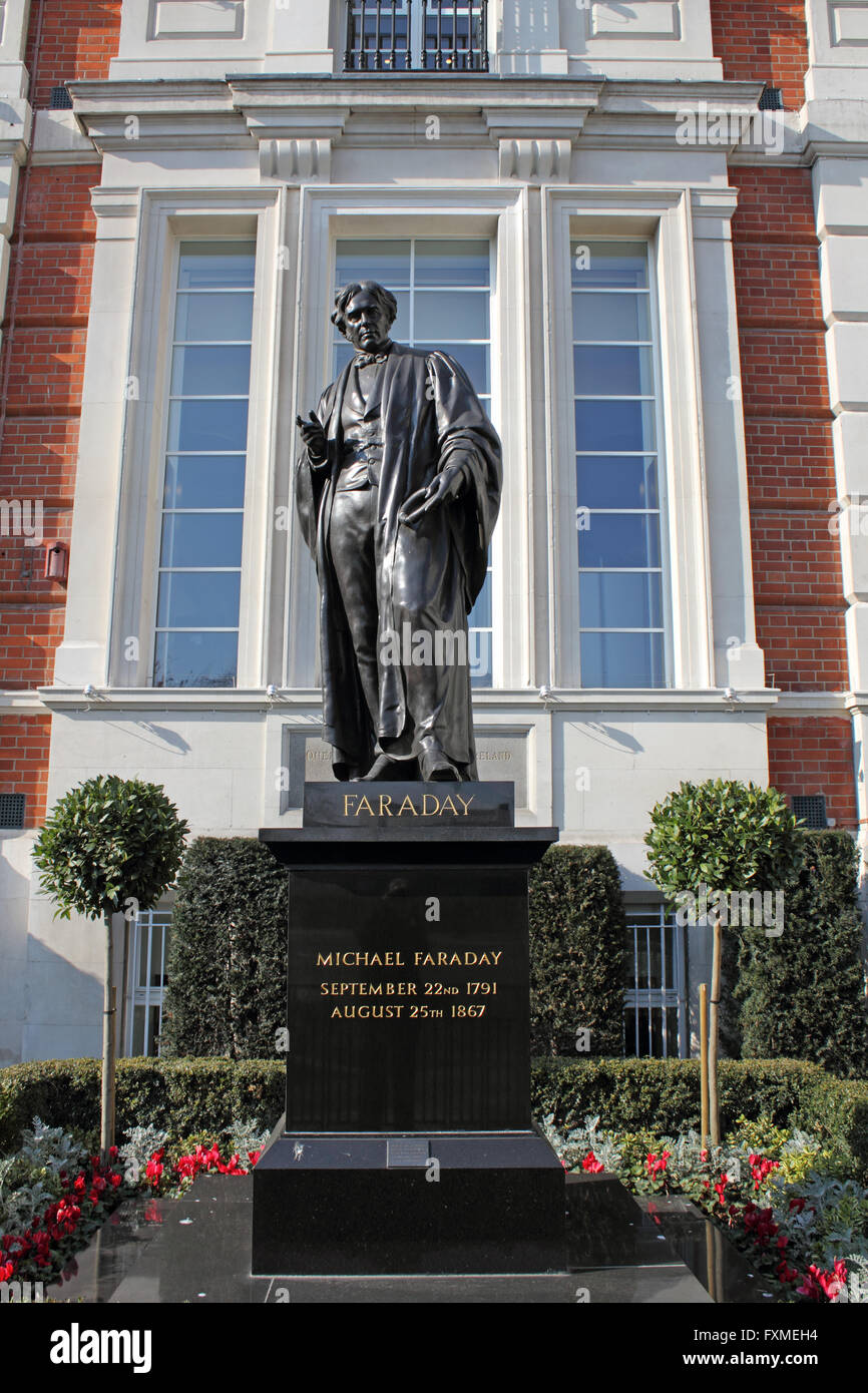 Michael faraday hi-res stock photography and images - Alamy