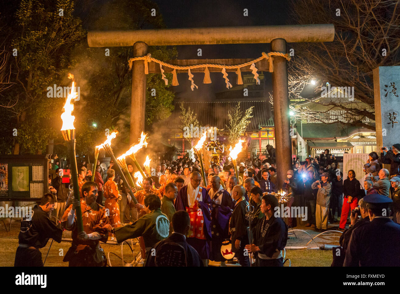 Buddhist temple festival buddhist temple ceremony hi-res stock ...