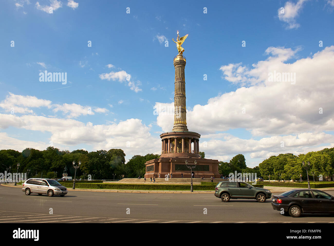 Berlin victory column street hi-res stock photography and images - Alamy
