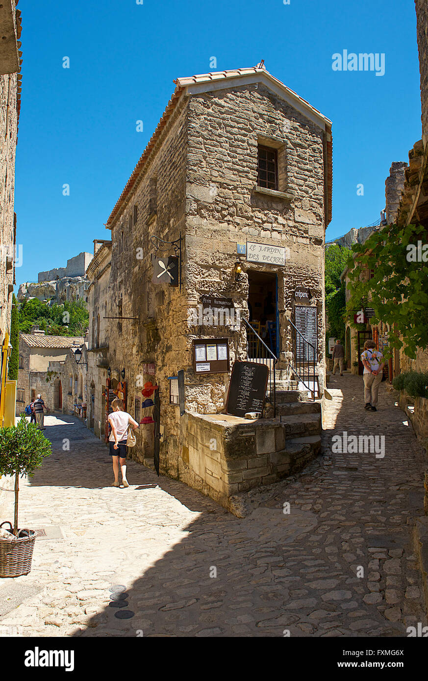 Provence street view hi-res stock photography and images - Alamy