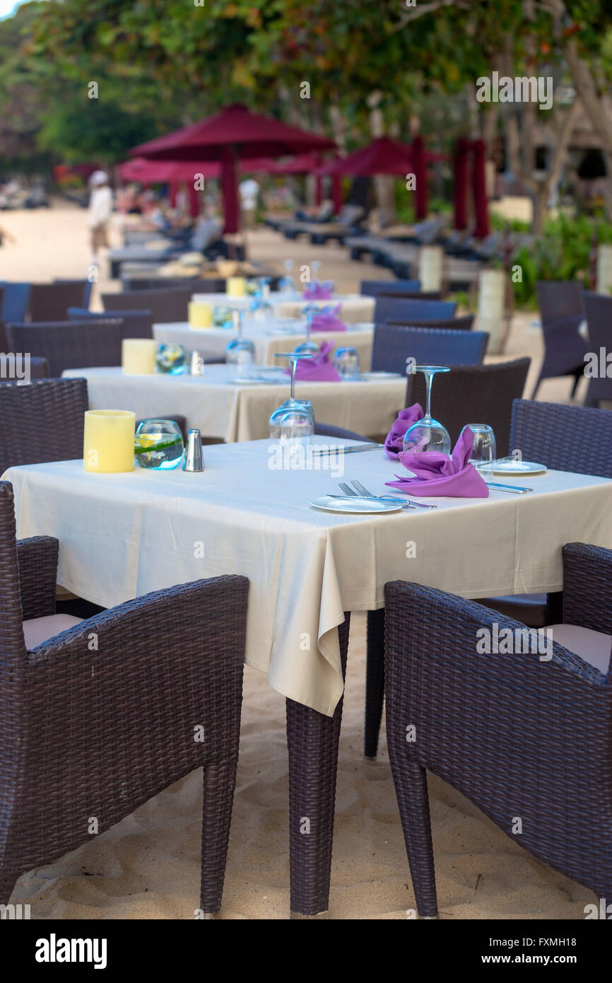 Seaside Candlelight Dinner, Nusa Dua, Bali, Indonesia Stock Photo - Alamy