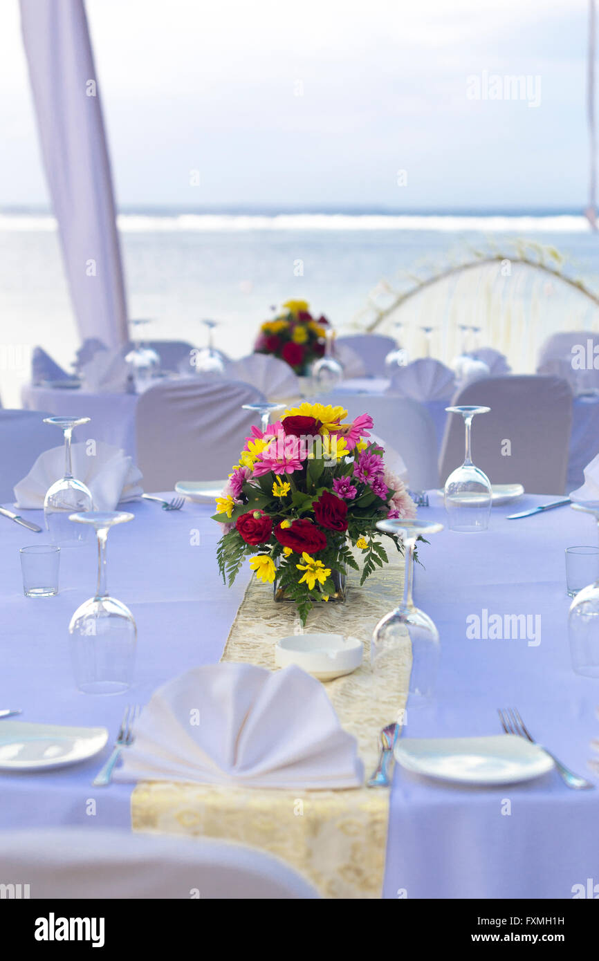 Seaside Candlelight Dinner, Nusa Dua, Bali, Indonesia Stock Photo - Alamy