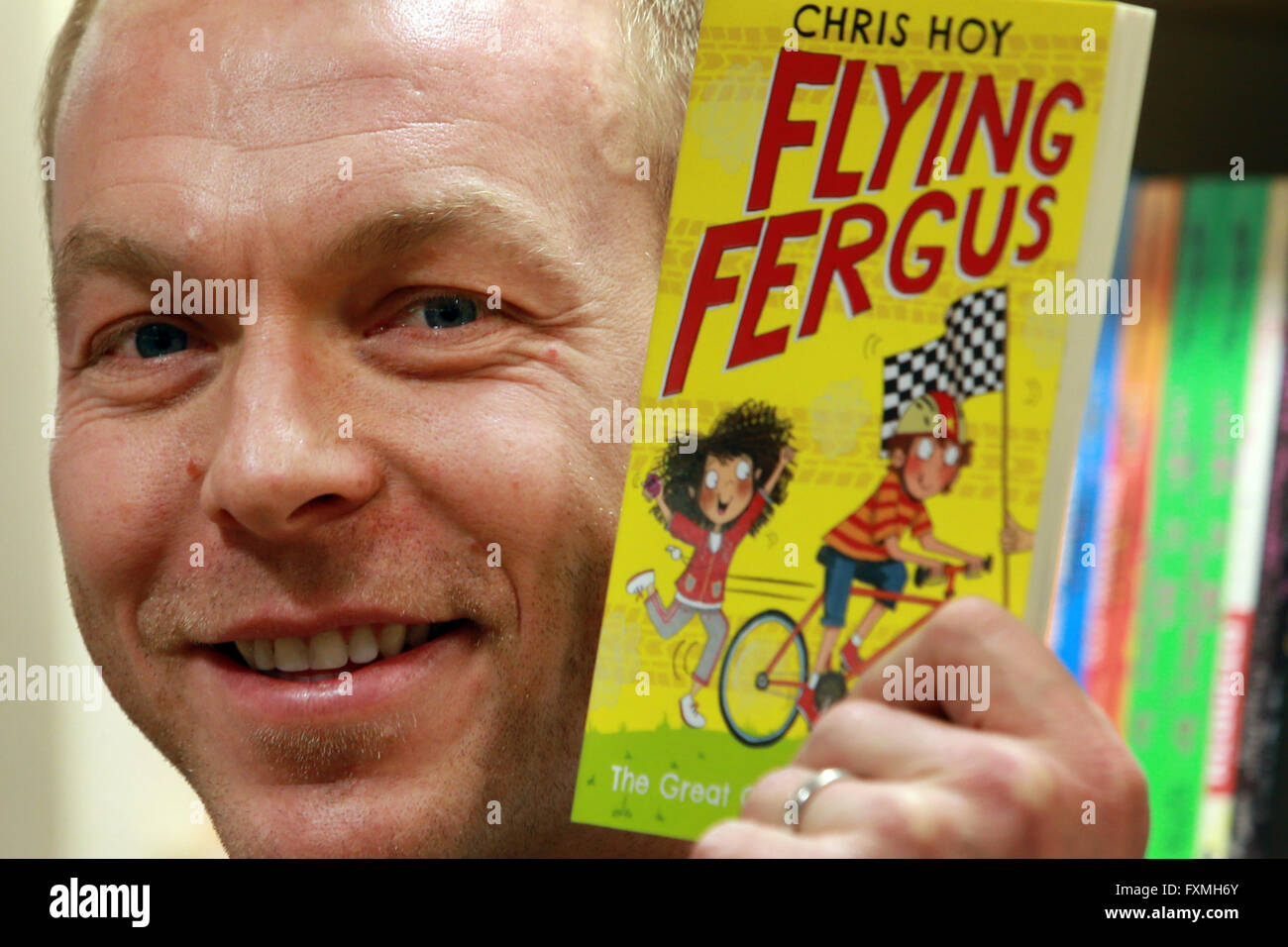 Sir Chris Hoy returns to bookshop where he used to work. Britain's most ...