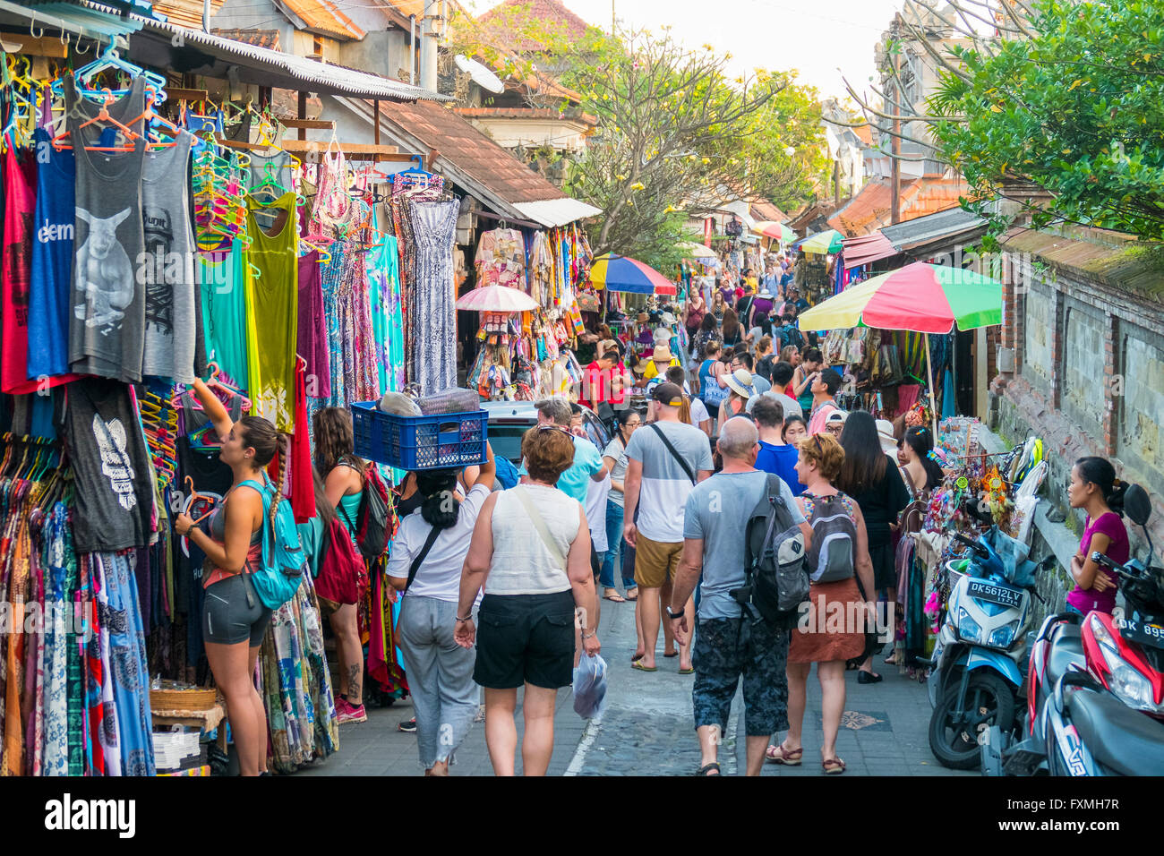 Bali ubud tourist market hi-res stock photography and images - Alamy