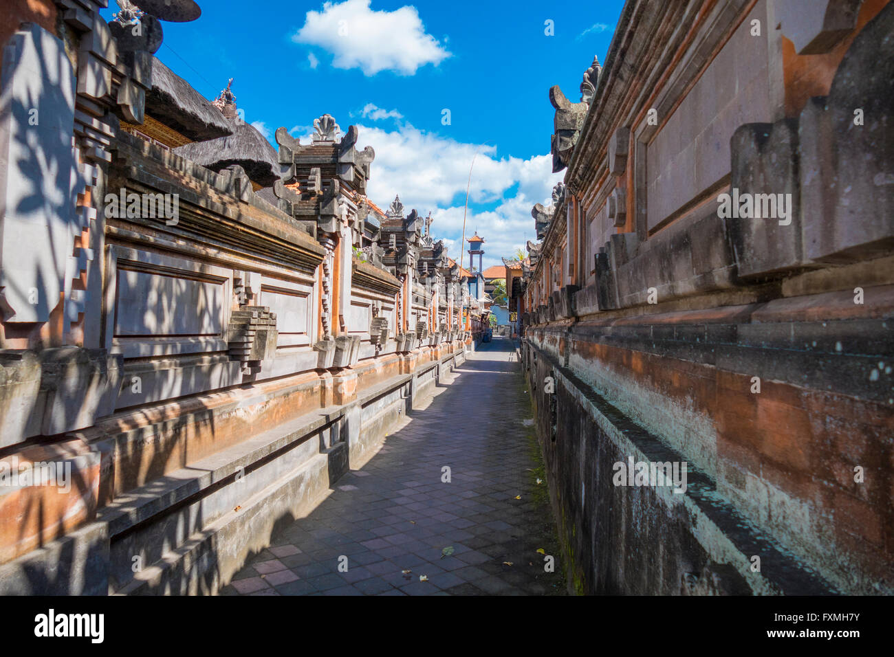 Ally View of Bali Traditional Architecture, Ubud, Bali, Indonesia Stock ...