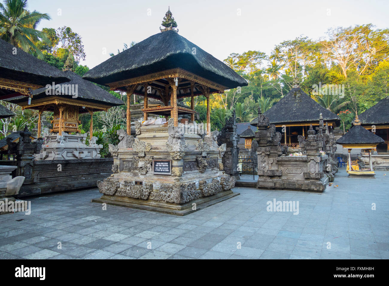 Water temple tirta empul hi-res stock photography and images - Alamy