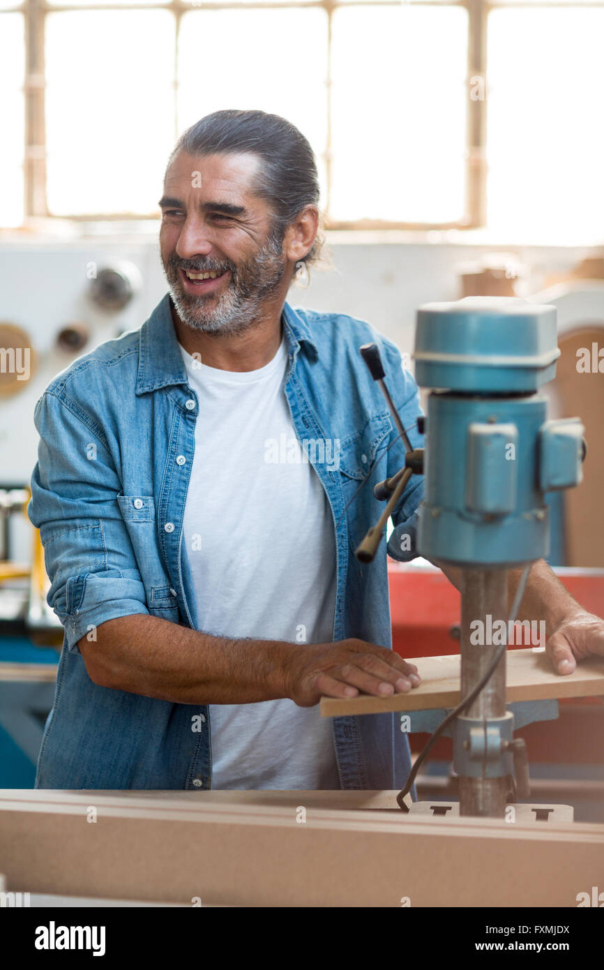 Machinery workshop hi-res stock photography and images - Alamy
