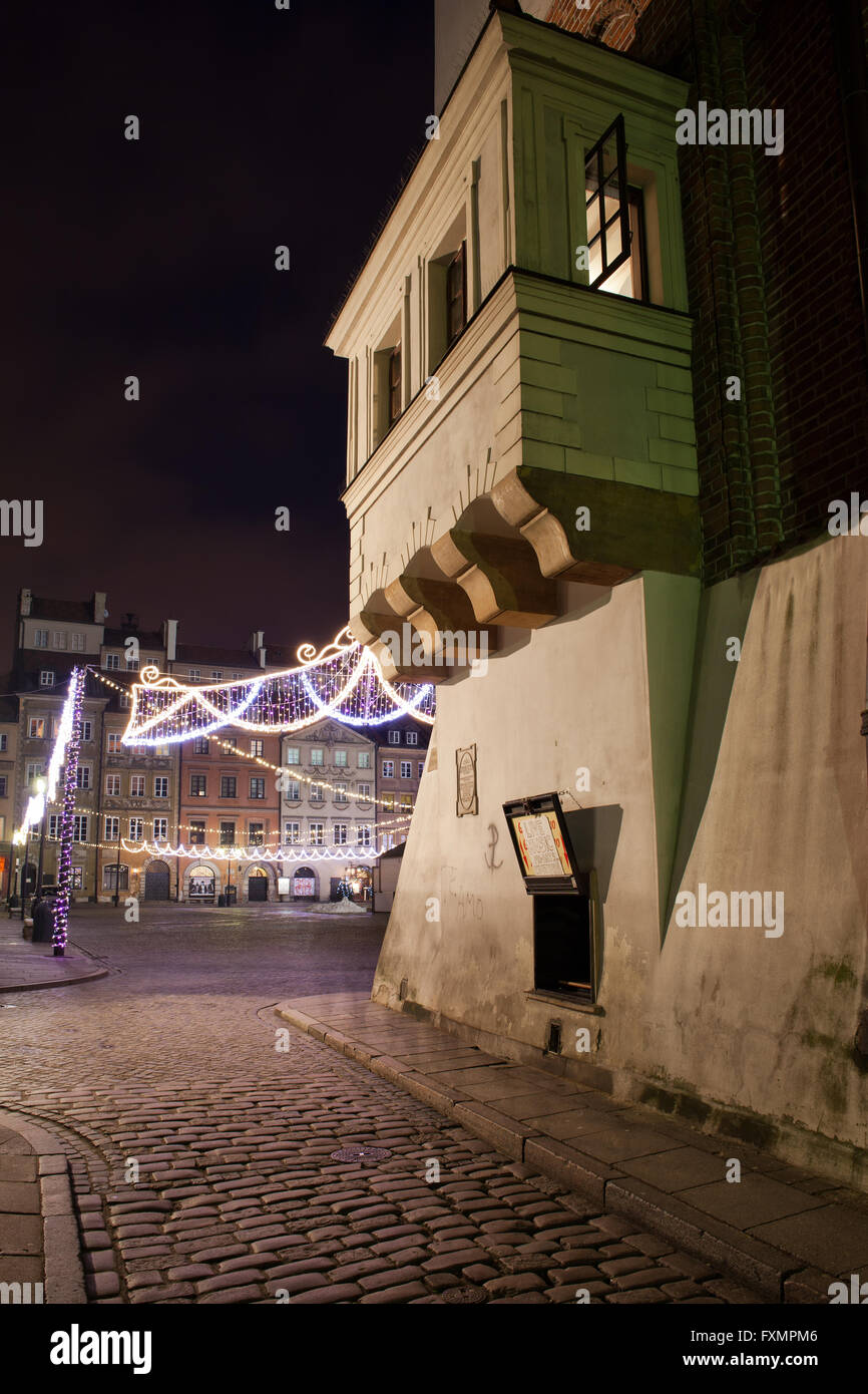 City night window hi-res stock photography and images - Alamy