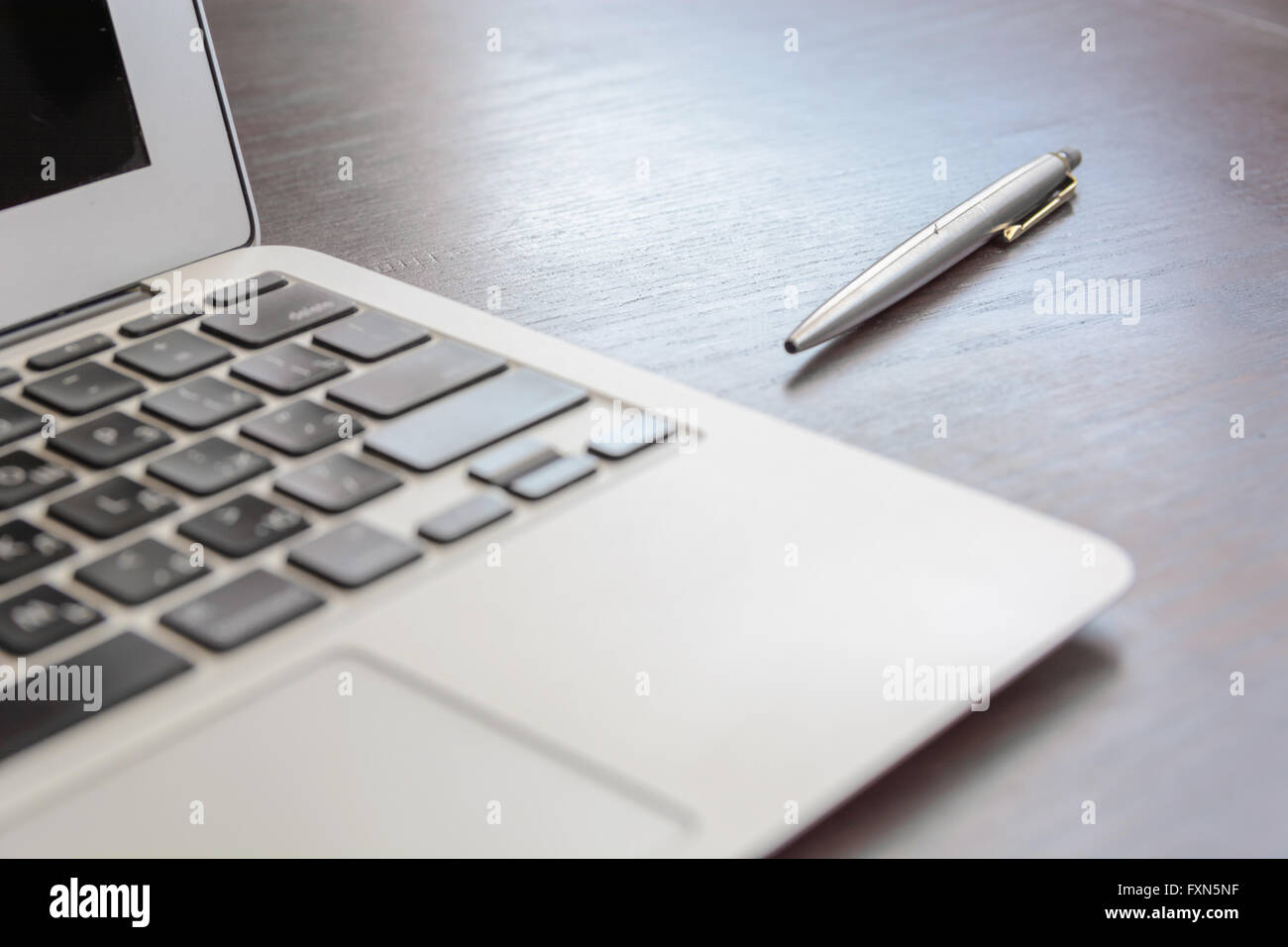 Wooden desk laptop open hi-res stock photography and images - Alamy
