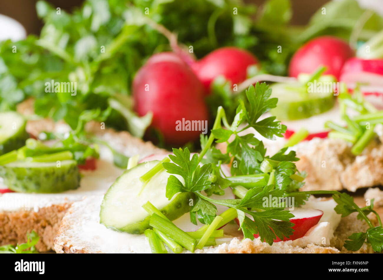 Fresh spring herb butter hi-res stock photography and images - Alamy