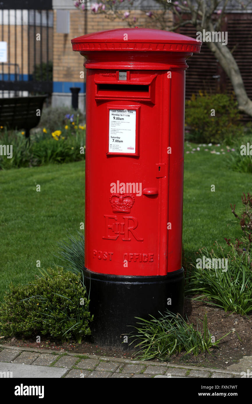Street red postbox hi-res stock photography and images - Alamy