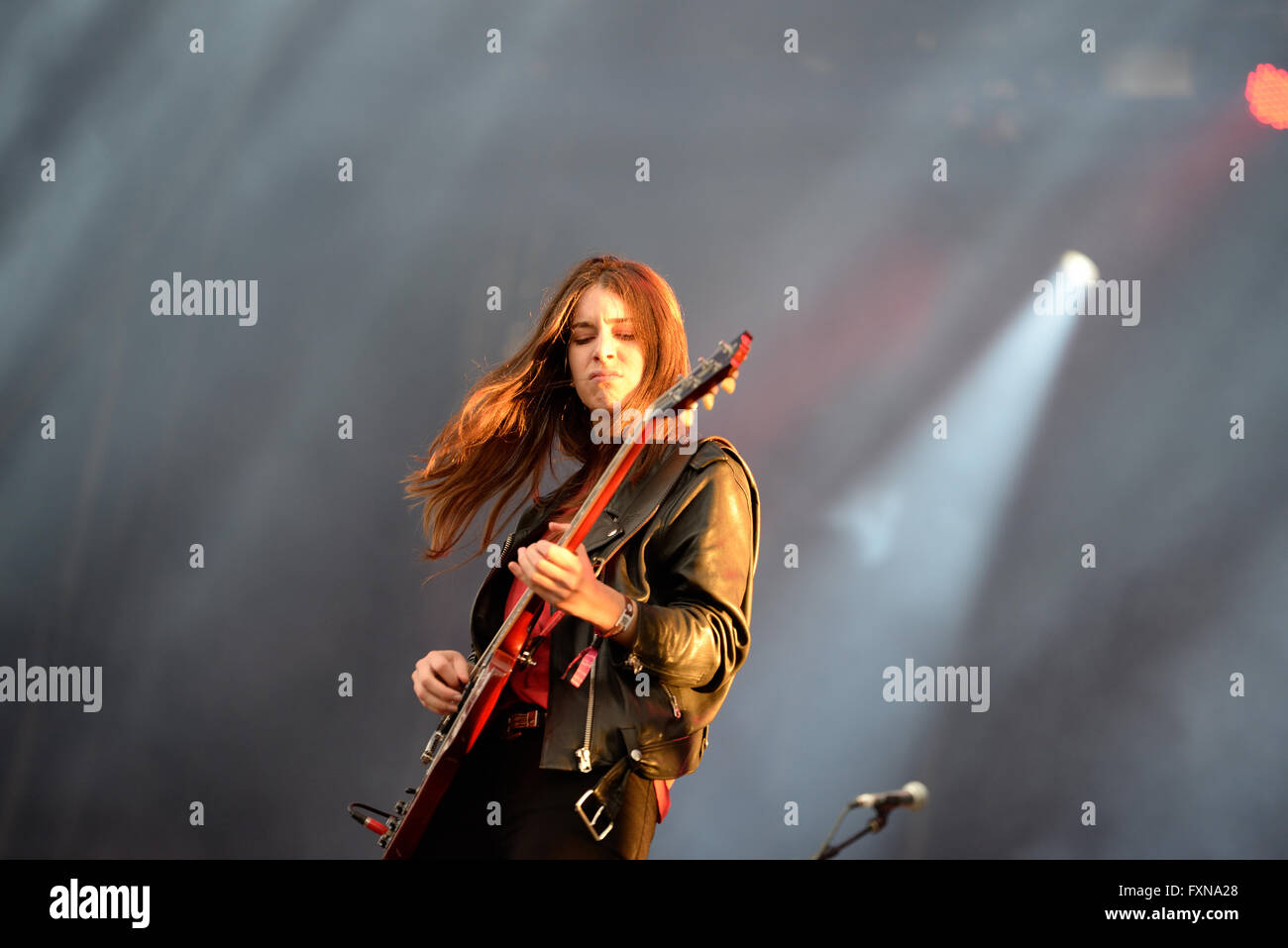 BARCELONA - MAY 30: Haim (band), performance at Heineken Primavera ...