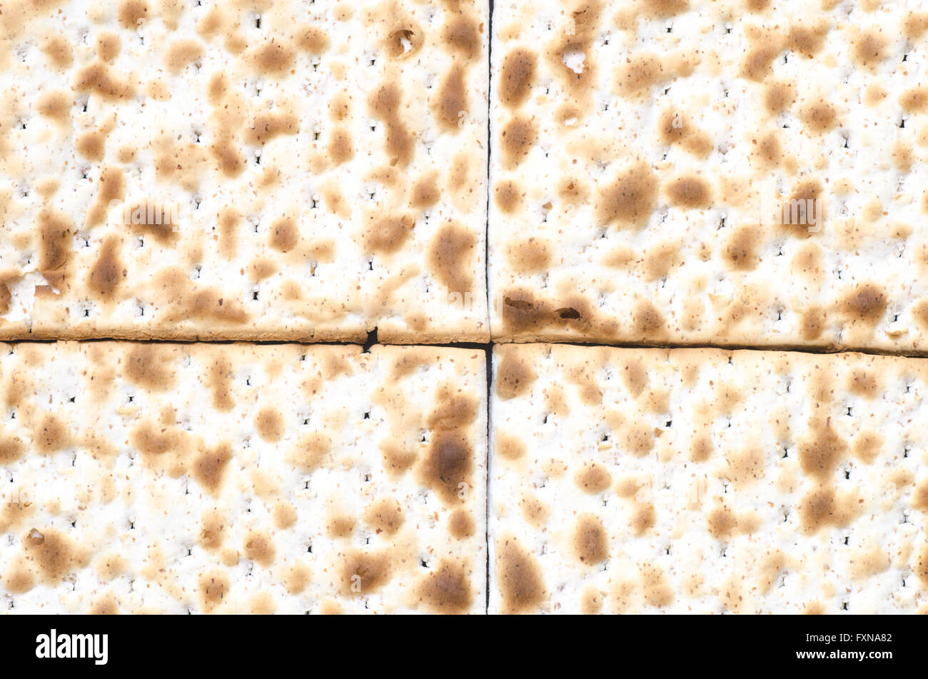Jewish matzo bread hi-res stock photography and images - Alamy