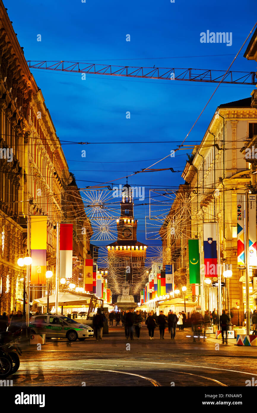 Via dante milan hi-res stock photography and images - Alamy