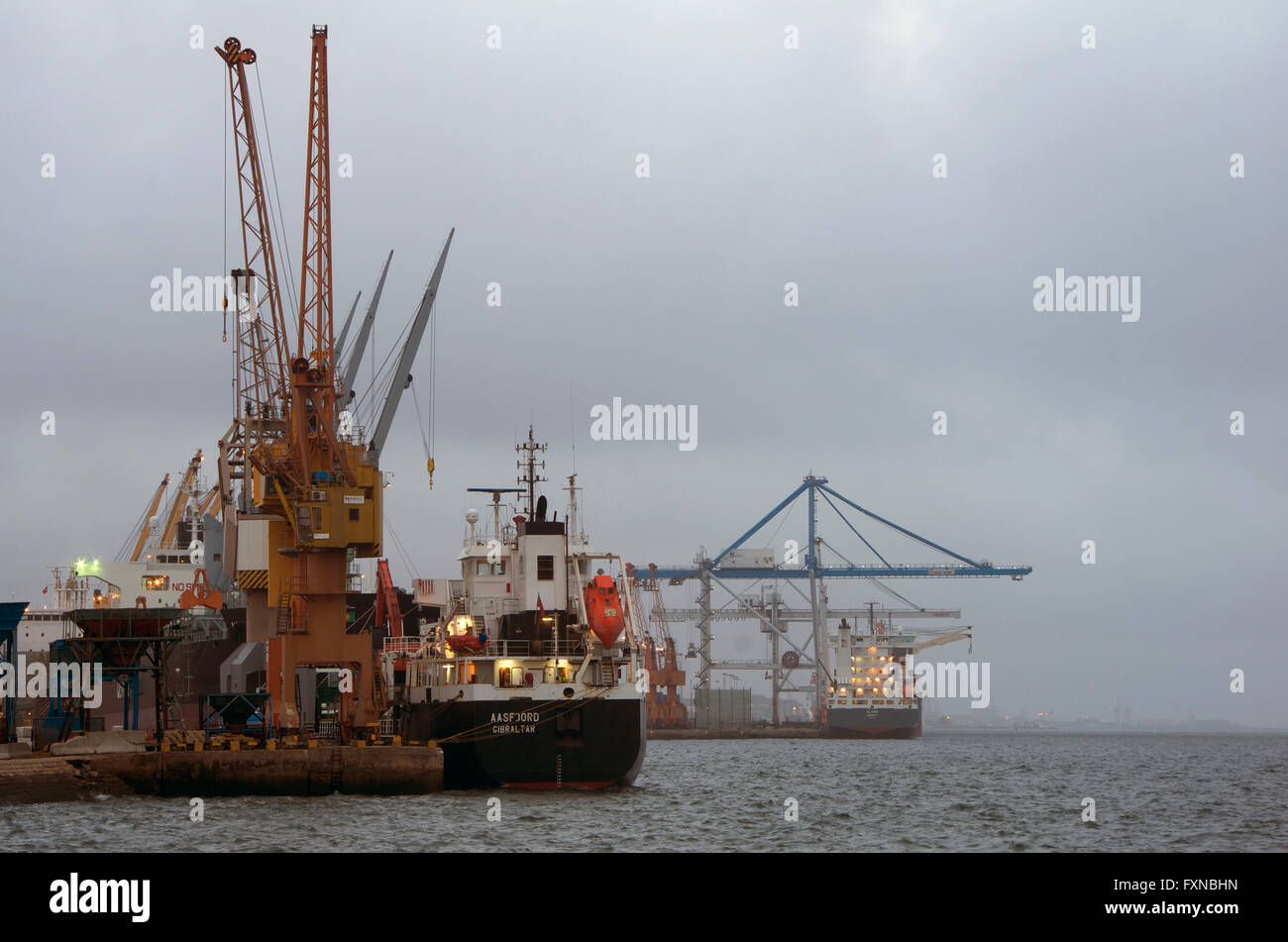 Setubal docks Portugal Stock Photo - Alamy