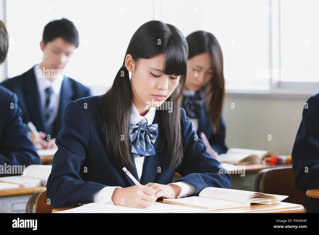 High school class taking test hi-res stock photography and images - Alamy