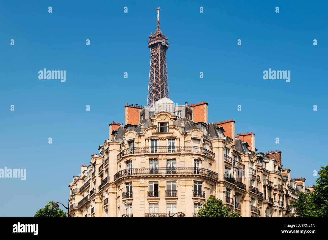 Typical houses in paris hi-res stock photography and images - Alamy