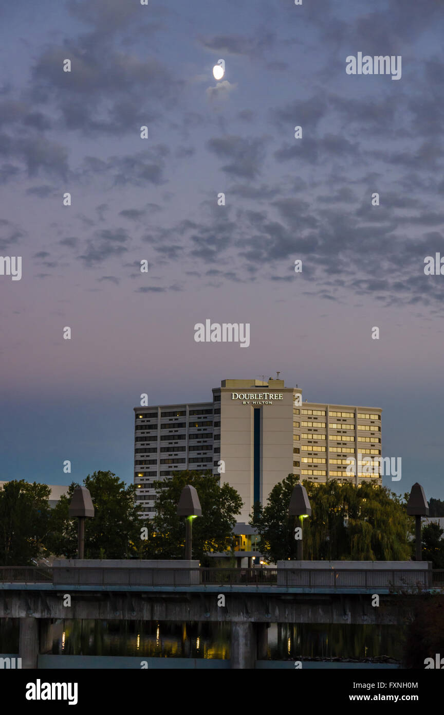 Doubletree hilton cloud moon hotel hi-res stock photography and images ...