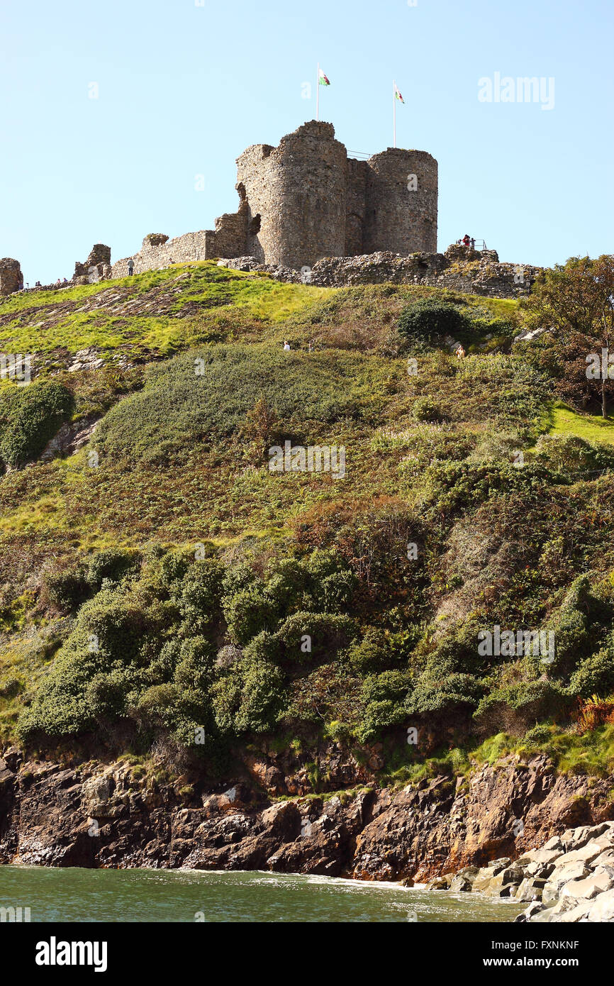 Criccieth castle cliff Stock Photo - Alamy