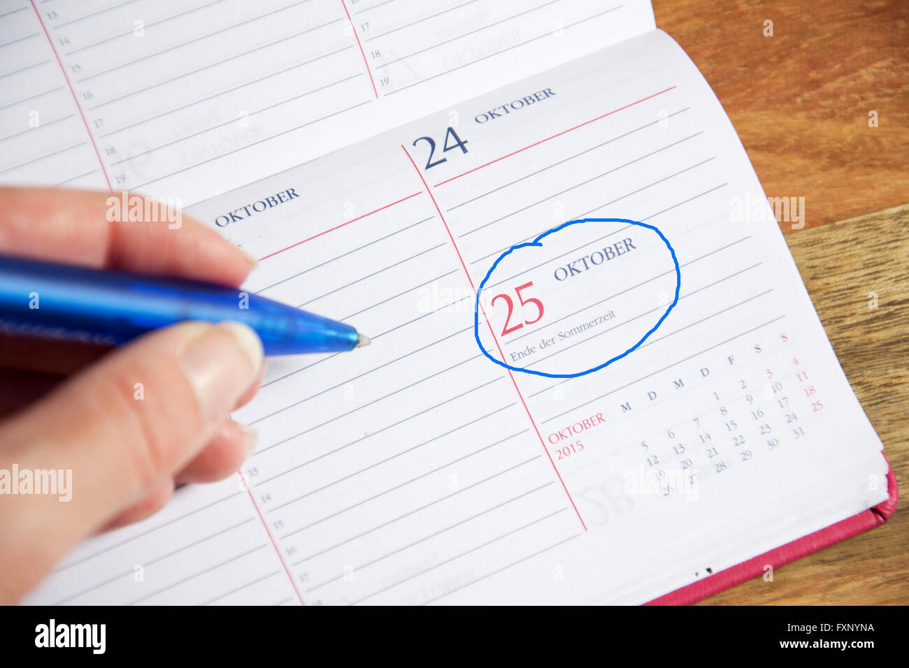Calender date circle hi-res stock photography and images - Alamy