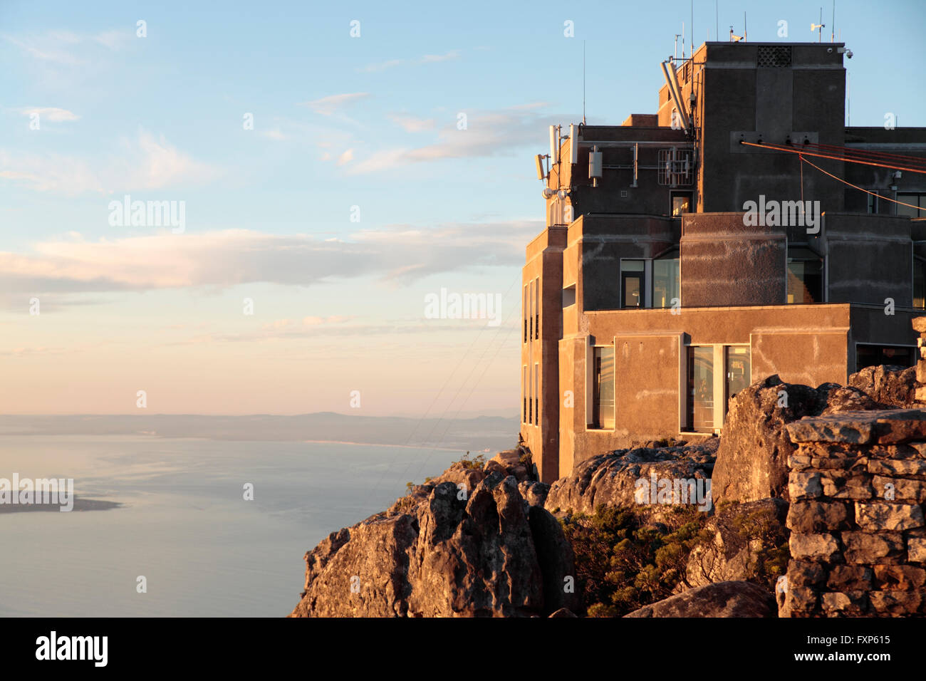 Upper cableway station with Lion's Head and Table Bay in the background ...