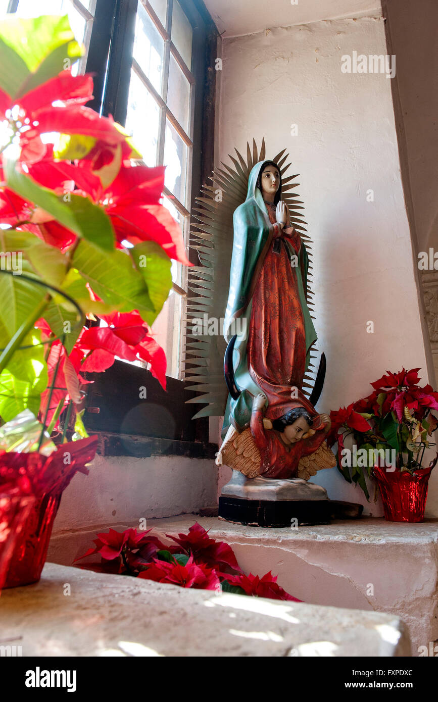 Statue of the Virgin Mary in church Stock Photo - Alamy