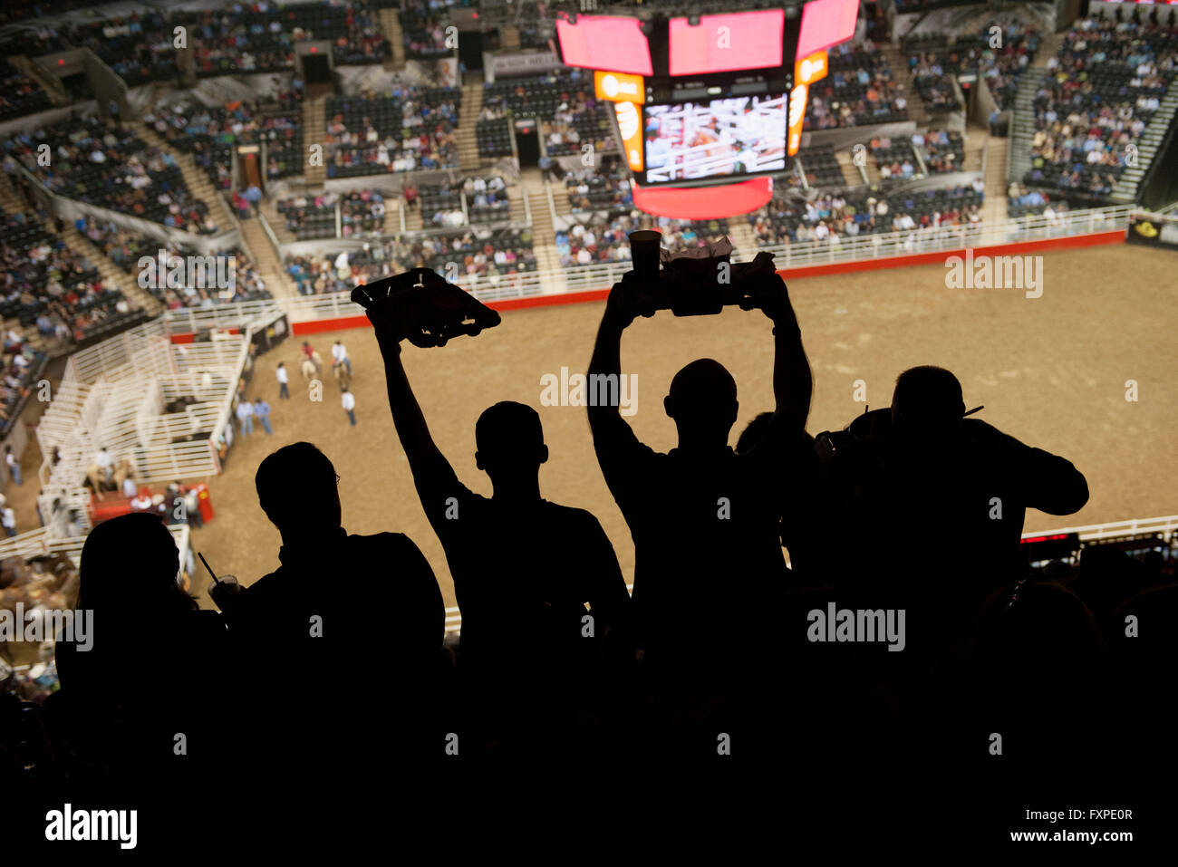 Overhead view crowd spectators hi-res stock photography and images - Alamy