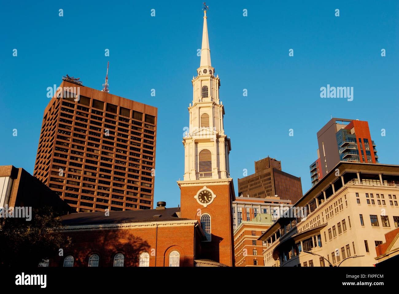 High rise bulidings hi-res stock photography and images - Alamy