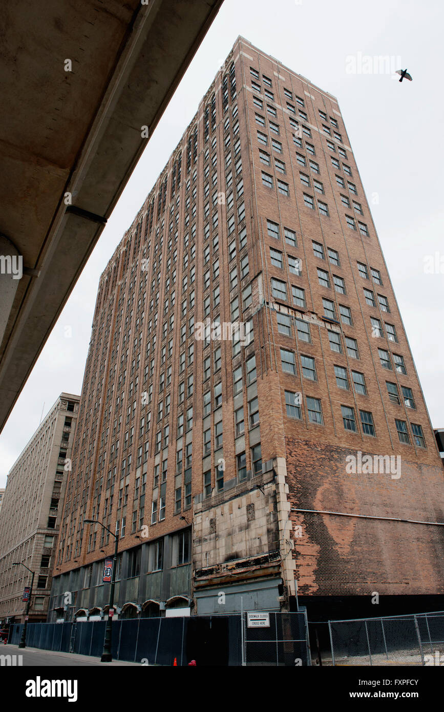Empty high rise building in Detroit, Michigan, USA Stock Photo - Alamy
