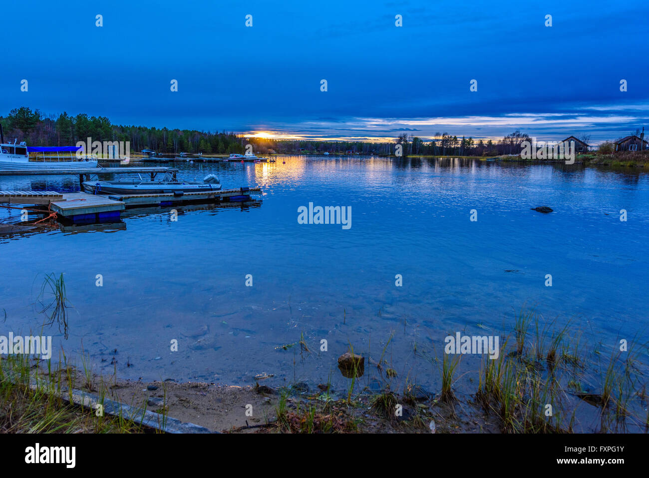 Lake inari aurora hi-res stock photography and images - Alamy