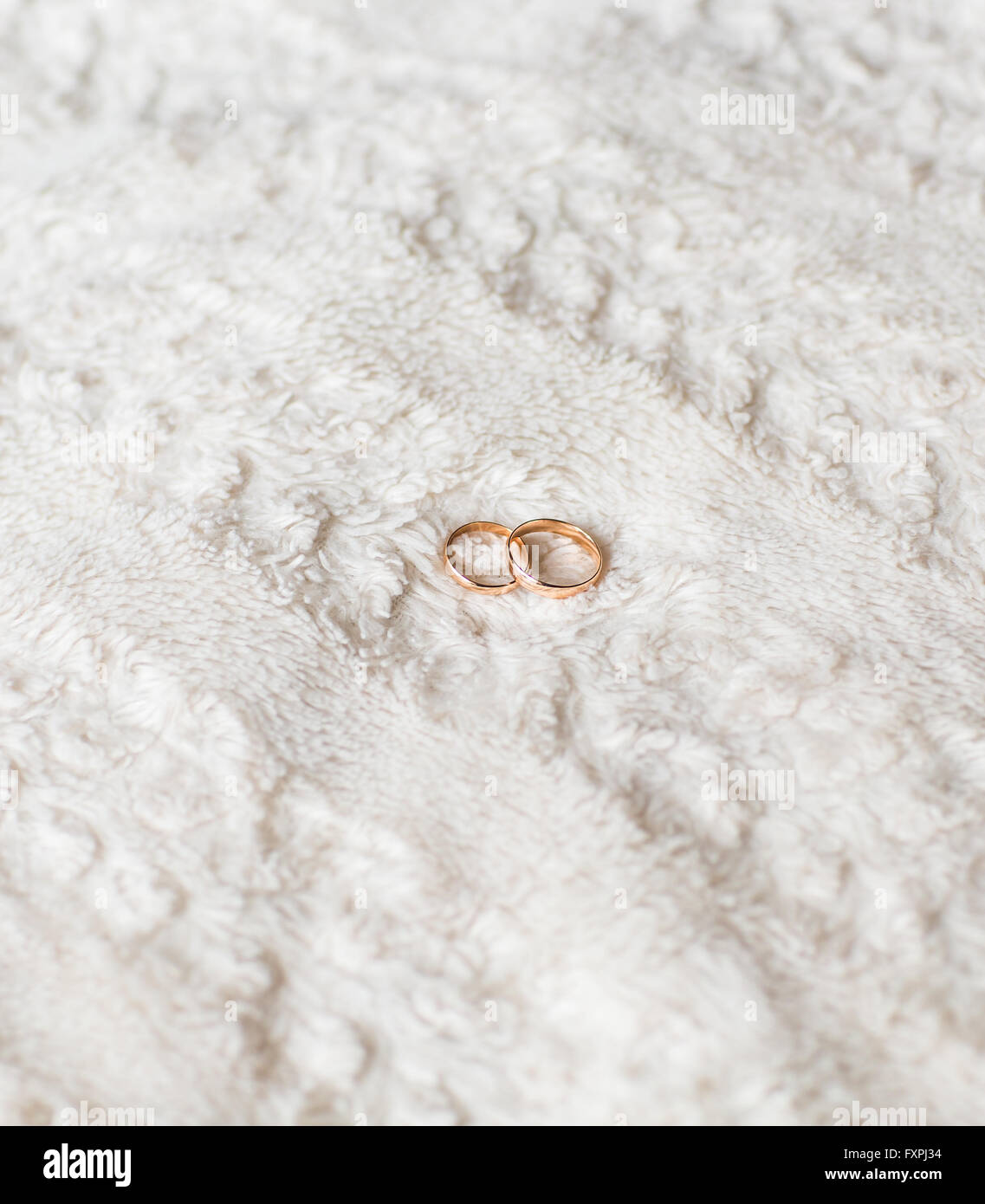 gold wedding closeup Stock Photo - Alamy