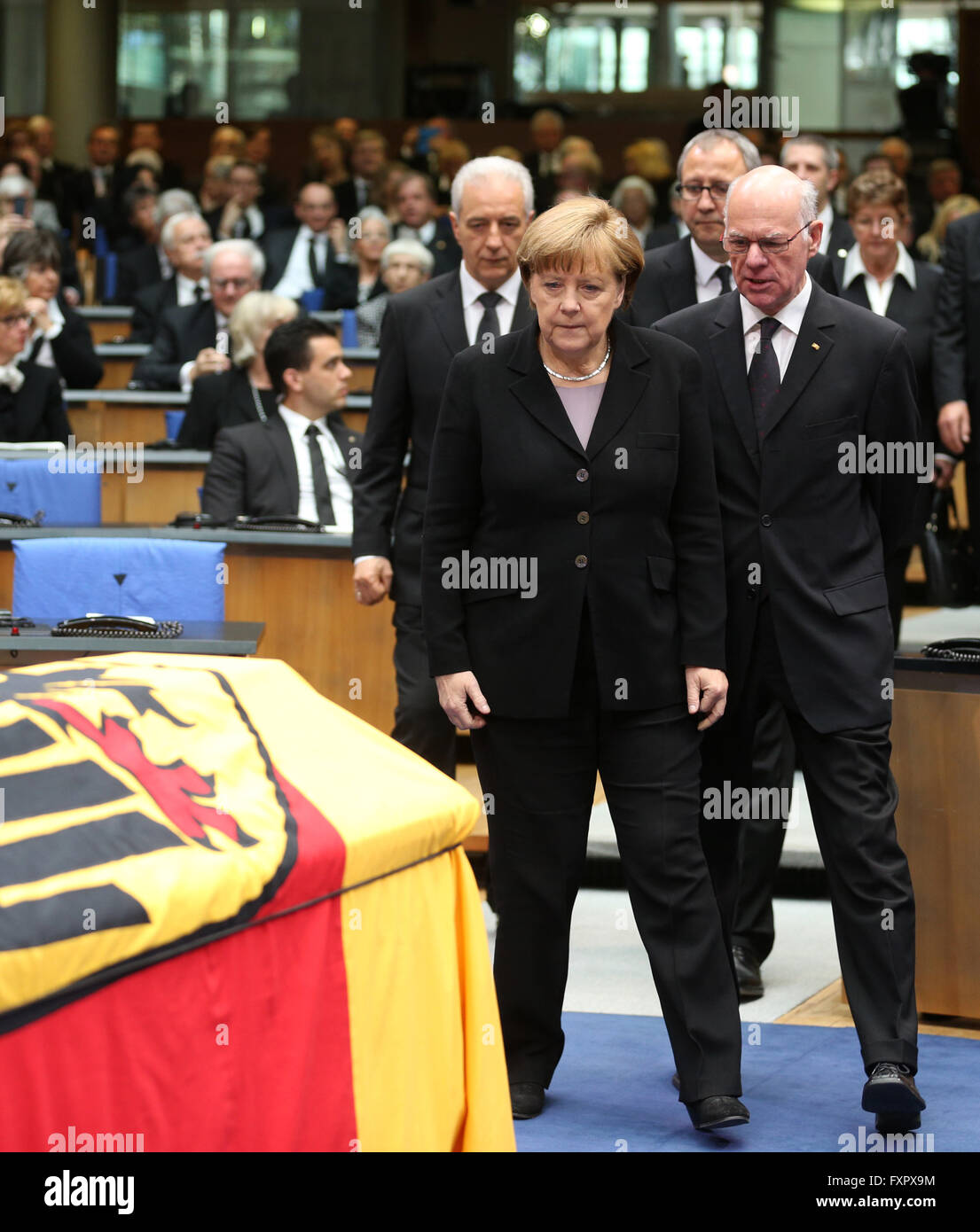 Bonn, Germany. 17th Apr, 2016. Stanislaw Tillich (L-R), president of ...