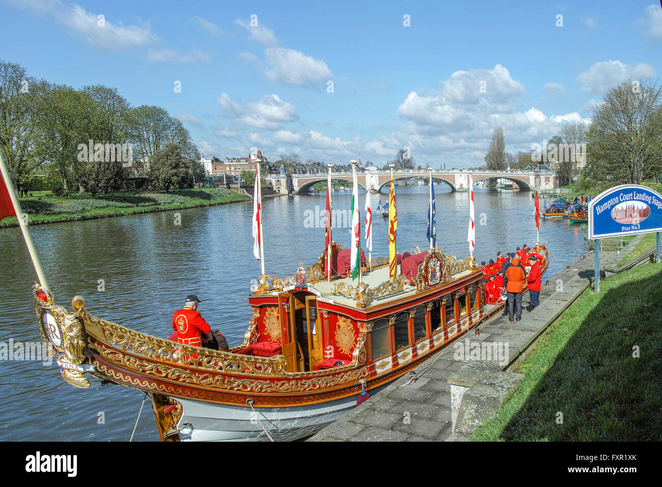London watermen hi-res stock photography and images - Alamy