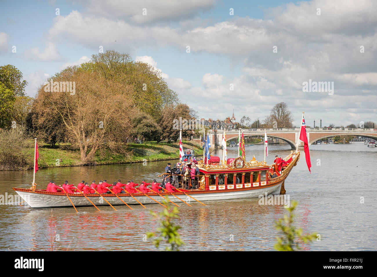 Watermen and thames hi-res stock photography and images - Alamy